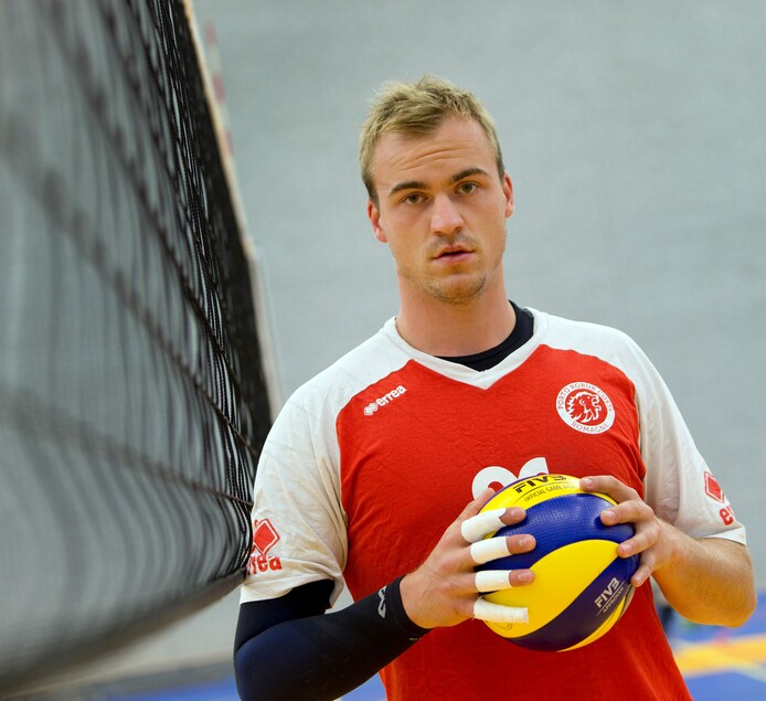 Volleyballer Hidde Boswinkel uit Ootmarsum maakt transfer in Italië ...