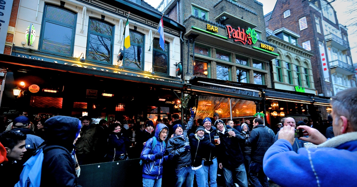 Pand café Paddy’s staat al tijdje leeg, maar vast niet lang meer ...