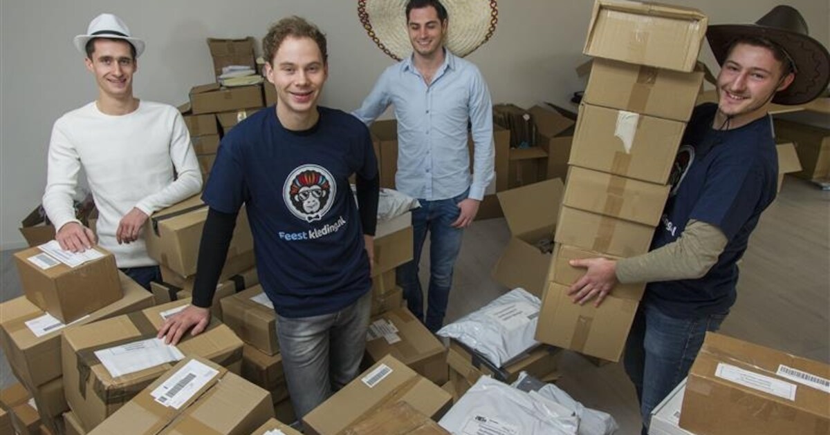 Jonge ondernemers scoren met domeinnaam Carnavalskleding.nl | Tubbergen ...