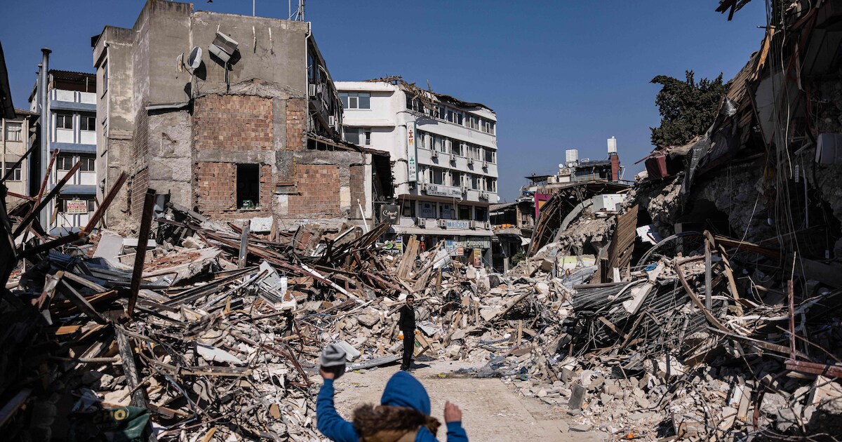 Turkse regering vraagt om hulp bij huisvesting slachtoffers aardbeving | Aardbeving Turkije en ...