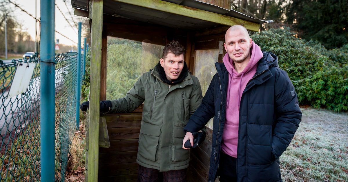 Zwaaiende Kevin (39) staat nog altijd langs de Oldenzaalsestraat: ‘Maar er is veel veranderd ...