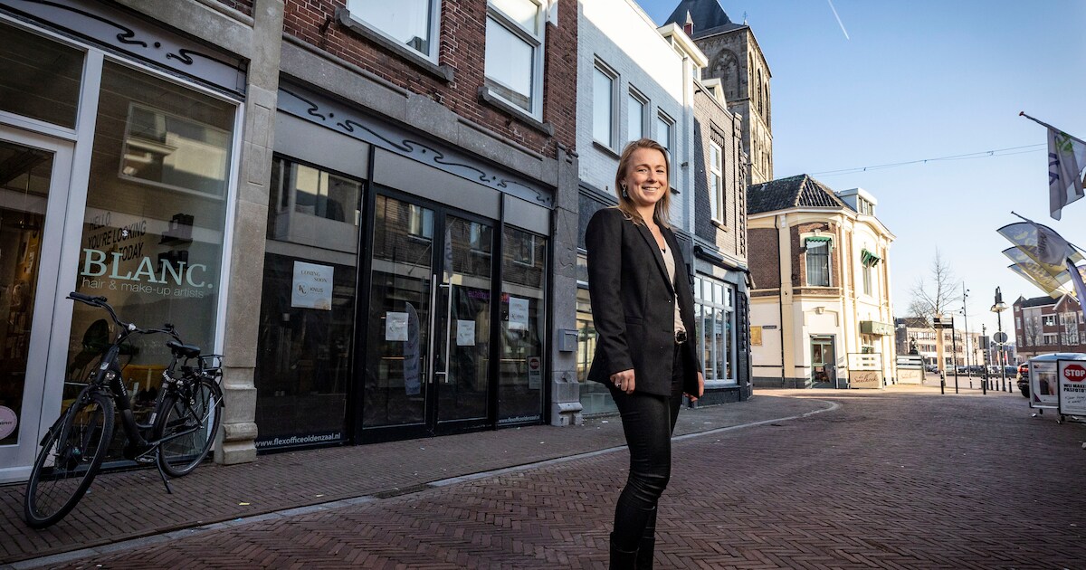Kehly (27) verruilde de horeca voor een webshop en opent nu een winkel ...