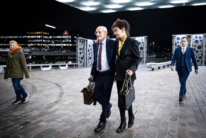 IT-bedrijf Centric, voorheen van omstreden miljonair Sanderink, schrapt honderden banen ...