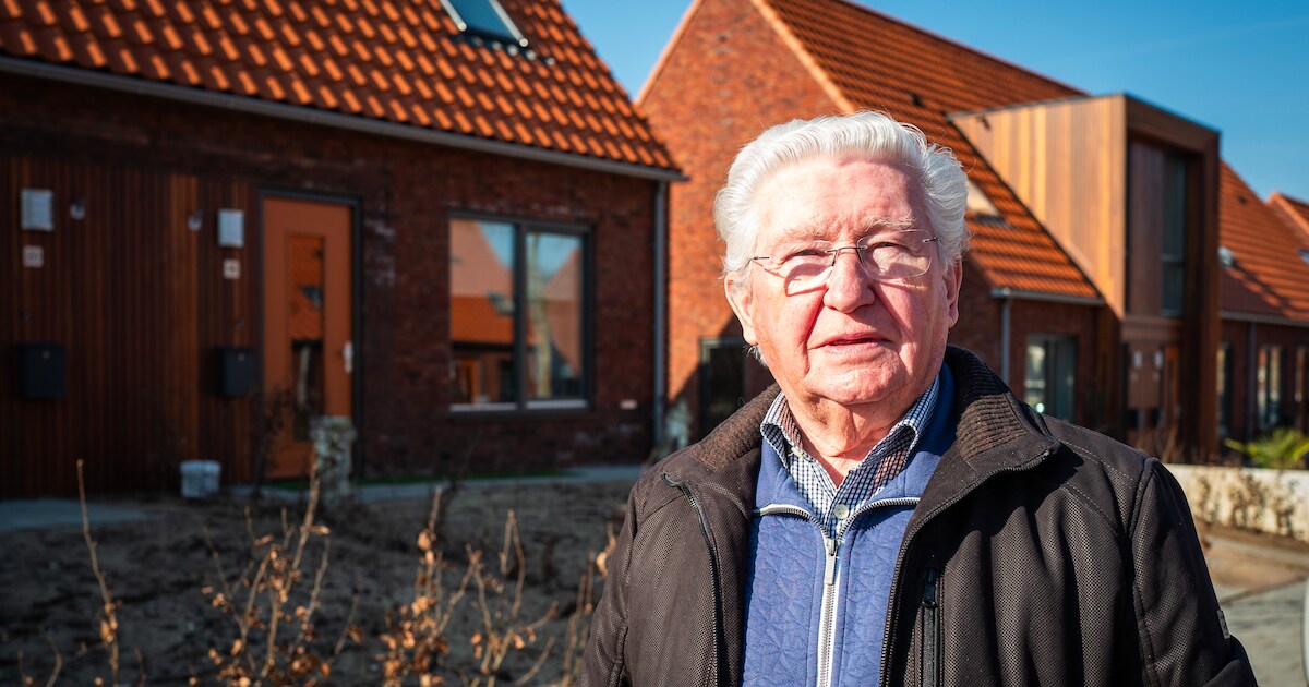 Met pijn in zijn hart verliet Jan (84) deze Rijssense straat, nu is hij ...