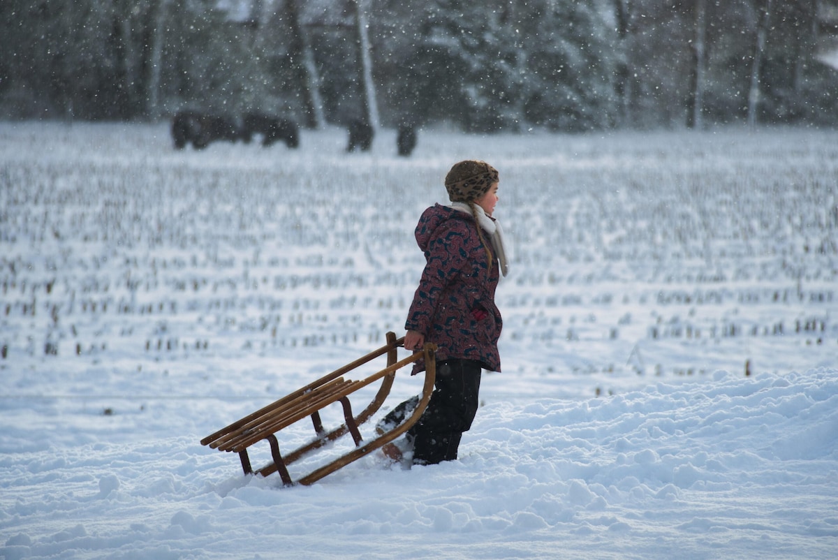 Politie zoekt ‘verdachte man’ die kinderen een gratis slee aanbiedt ...