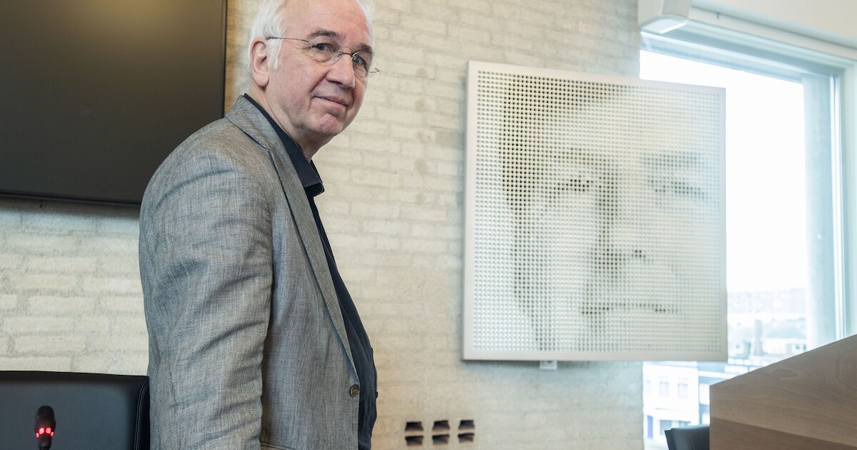 Hengelose kunstenaar Rinus Roelofs getroffen door hersenbloeding ...