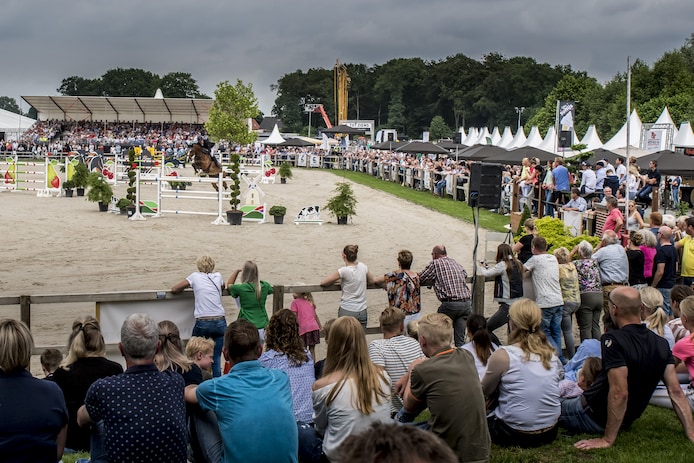 Gerco Schröder redt Grote Prijs van Twente: springconcours keert terug ...