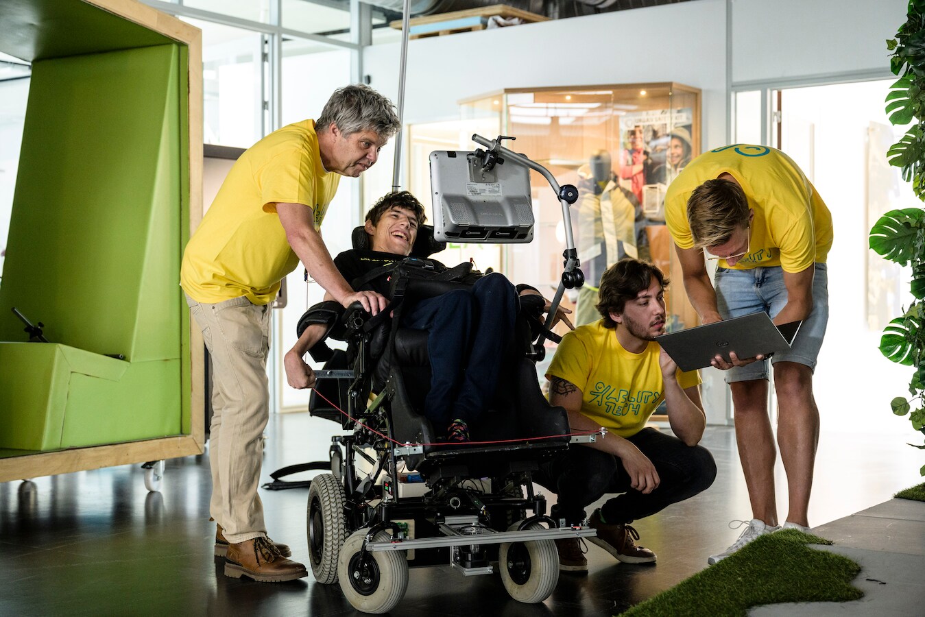 Vader Arie bouwt aan beter leven voor zijn zoon Andrei uit Enschede ...