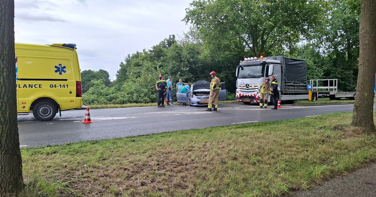 Botsing tussen personenauto en vrachtwagen op J.C. Kellerlaan in Hardenberg | Twenterand ...
