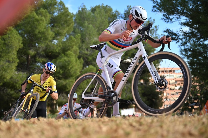 Begin van nieuwe onemanshow? In Namen wil Mathieu van der Poel laten ...