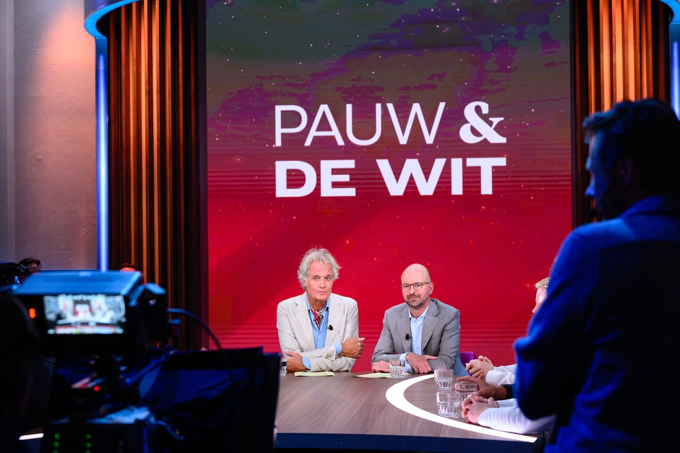 Nog veel meer programma’s sneuvelen bij de NPO: ‘Het wordt een ...