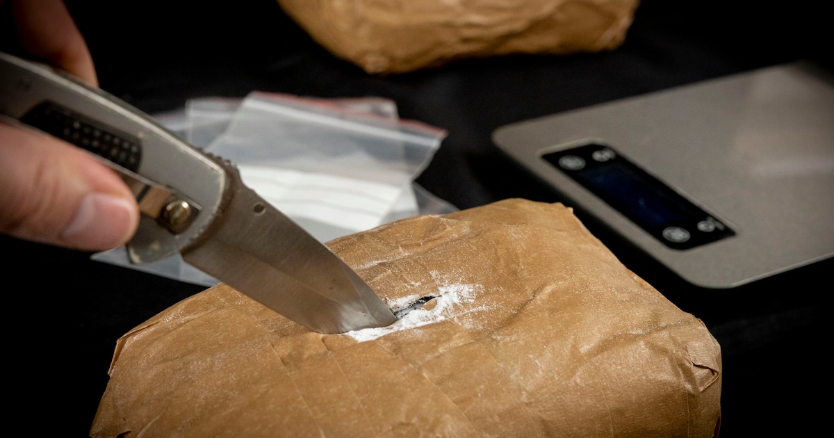 Grote drugsdealer uit Enschede tekent voor zes jaar cel en tikt 200.000 ... Grote drugsdealer uit Enschede tekent voor zes jaar cel en tikt 200.000 ...