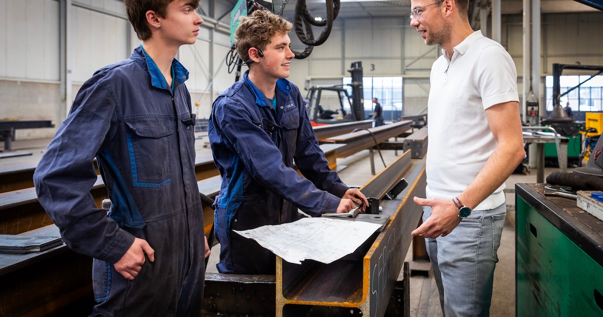 Vergrijzing in staalbouw? Niet bij dit bedrijf in Nijverdal met zijn ...