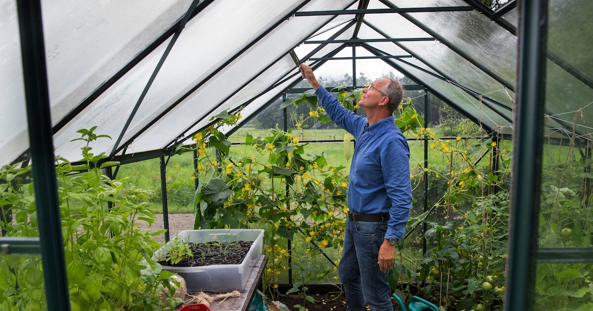Henk Kamp beleeft laatste zomer als minister thuis in Diepenheim | Hof ...