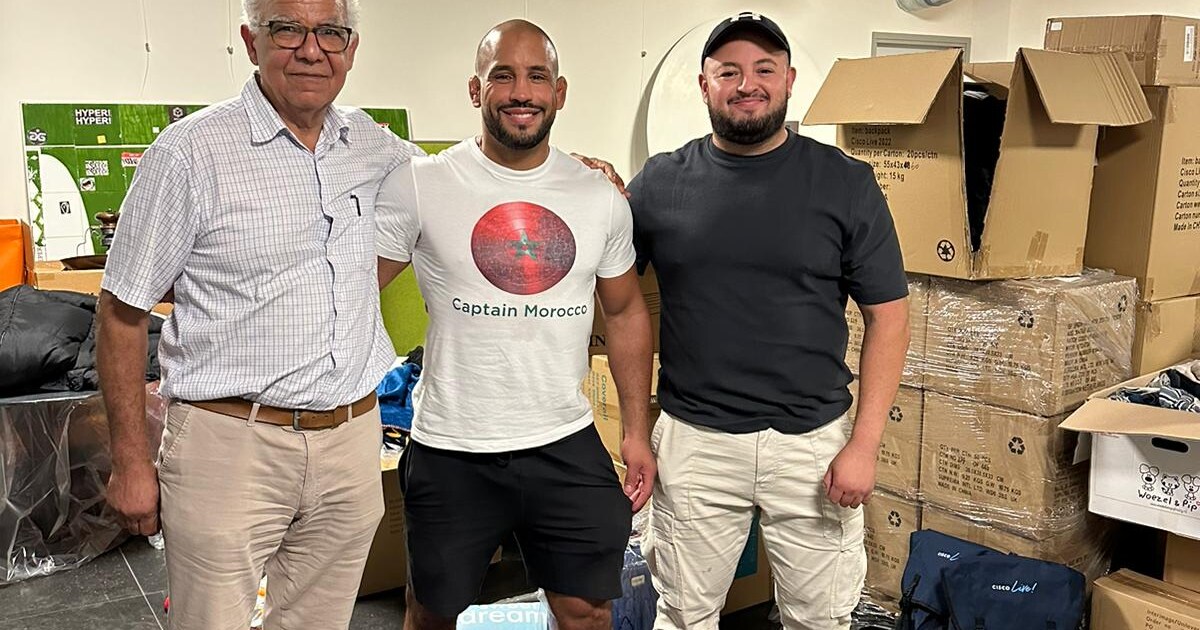 Vrachtwagen vol (medische) hulpgoederen van Stichting ZGT Overzee op ...