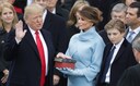 Let op Barron Trump, de 2,06 meter lange zoon: ‘Hij wordt klaargestoomd ...