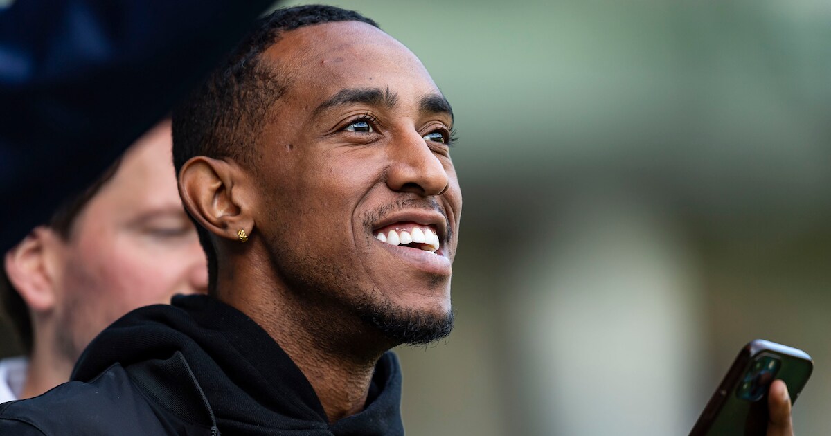 Veroordeelde Joshua Brenet (ex-FC Twente) komt uit Qatar terug voor ...
