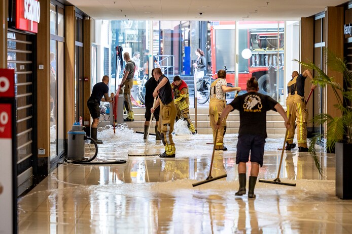 Onaangename verrassing voor winkeliers in Oldenzaal: 10 centimeter ...
