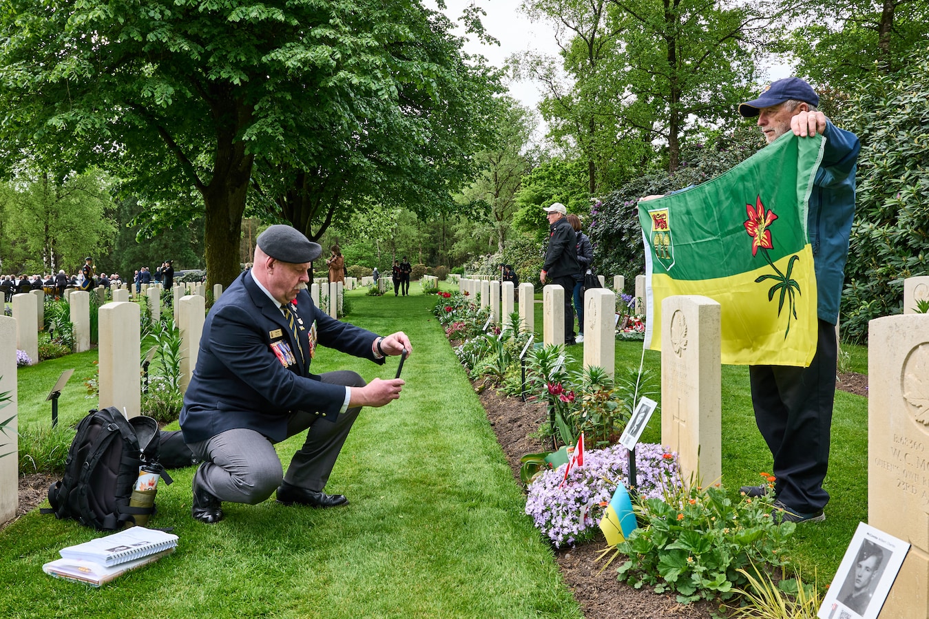 Ontroerende ontdekking op Canadese begraafplaats, waar duizenden mensen ...