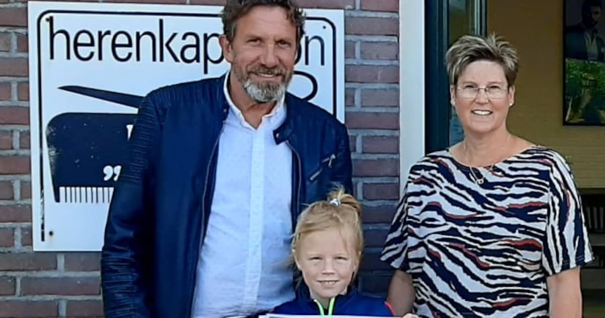 Kapper Frans laat na afscheid in Den Ham nog 1 keer van zich horen en ...