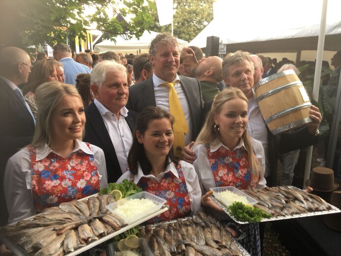 Recordopbrenst voor eerste haring in Oldenzaal | Oldenzaal | tubantia.nl