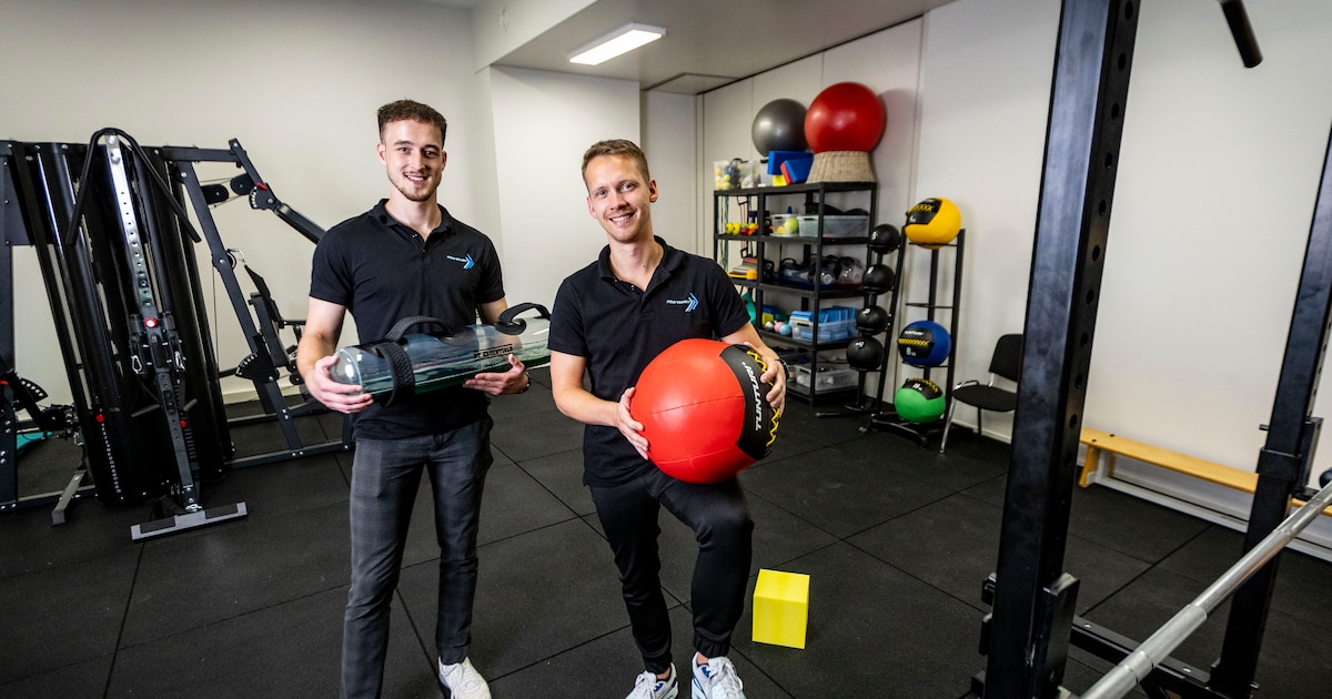 Ze zijn nog jong, maar Floris en Thijs runnen sinds kort eigen fysiopraktijk in Ootmarsum ...