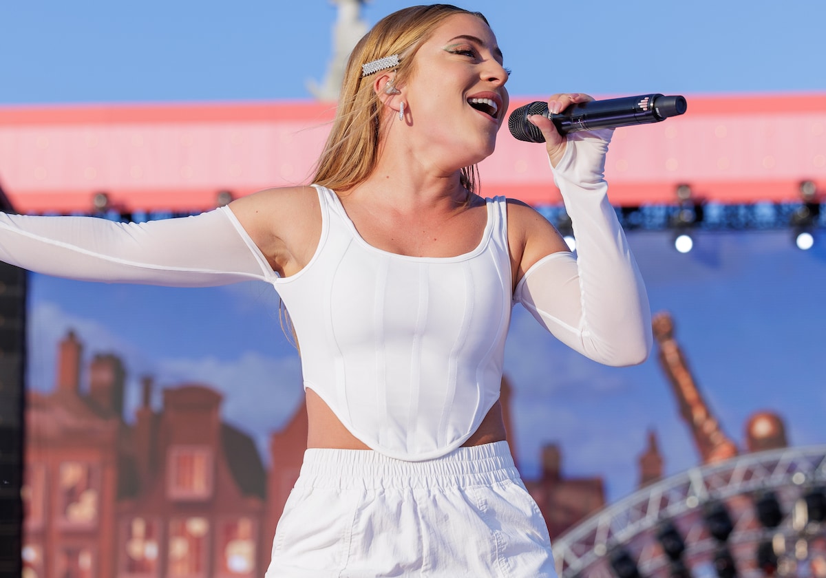 Amy van Ogene vroeg fan of ze gezellig met haar vader bij concert was ...