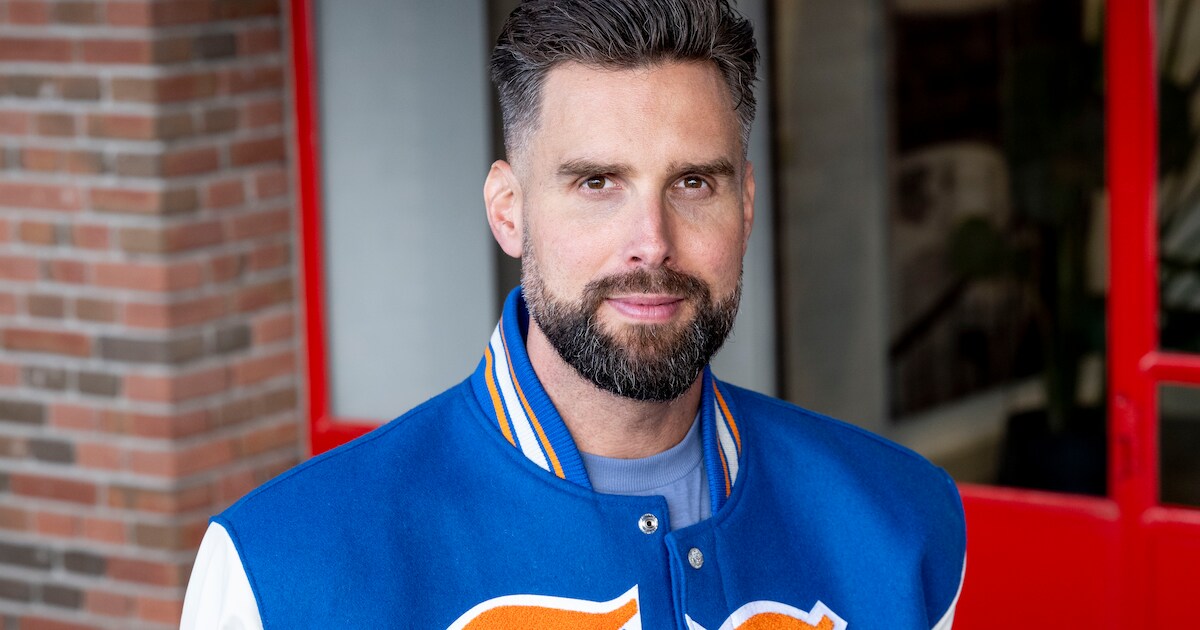 Nick Schilder deelt voorproefje van solomuziek en gooit het over een heel andere boeg | Show ...