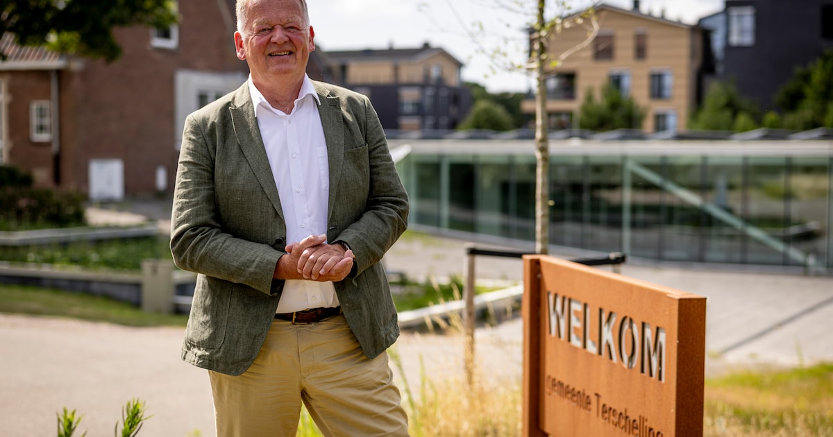 Burgemeester Roel Cazemier van Terschelling is ‘blij’ met de Twentse jongeren, maar: ‘We zijn ...