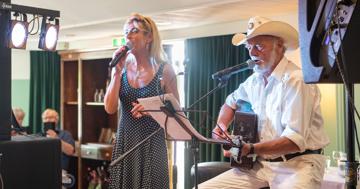 Ben Steneker (85) en dochter Carmen (48) weer op het podium: ‘Optreden ...