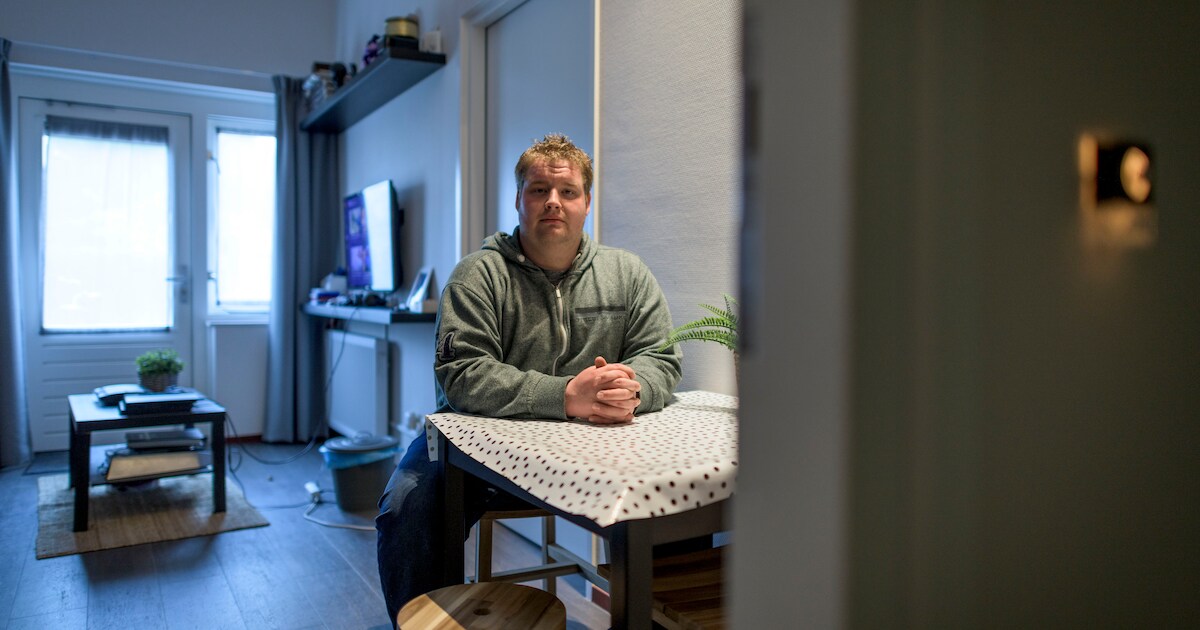 Wobbie (24) woont zelfstandig in Almelo, maar wel met een ‘vangnet ...