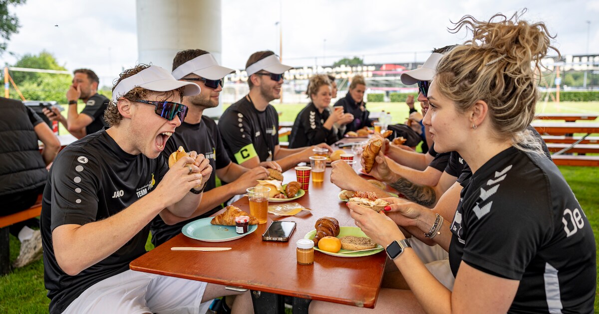 De vette traditie van Albergen: het katerontbijt op pinkstermaandag ...