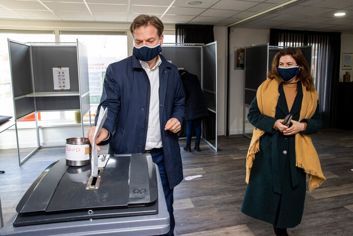 Op de voetbalclub, in het dorp: begrip voor Omtzigts keuze, al heerst ...