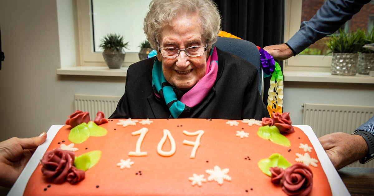 Marie uit Tubbergen viert 107e verjaardag als oudste inwoonster van Overijssel: ‘Na mijn 60ste ...