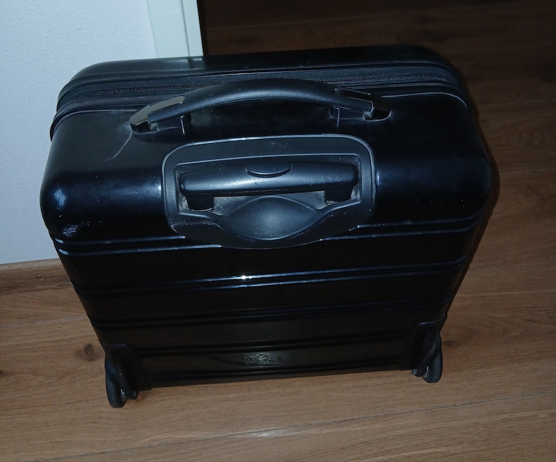 20-delige Winkler Prins, compacte akte koffer en een tas met inhoud ...