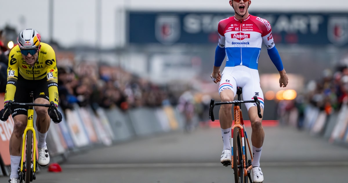 Tibor del Grosso is Wout van Aert in sprint te snel af en wint veldrit ...