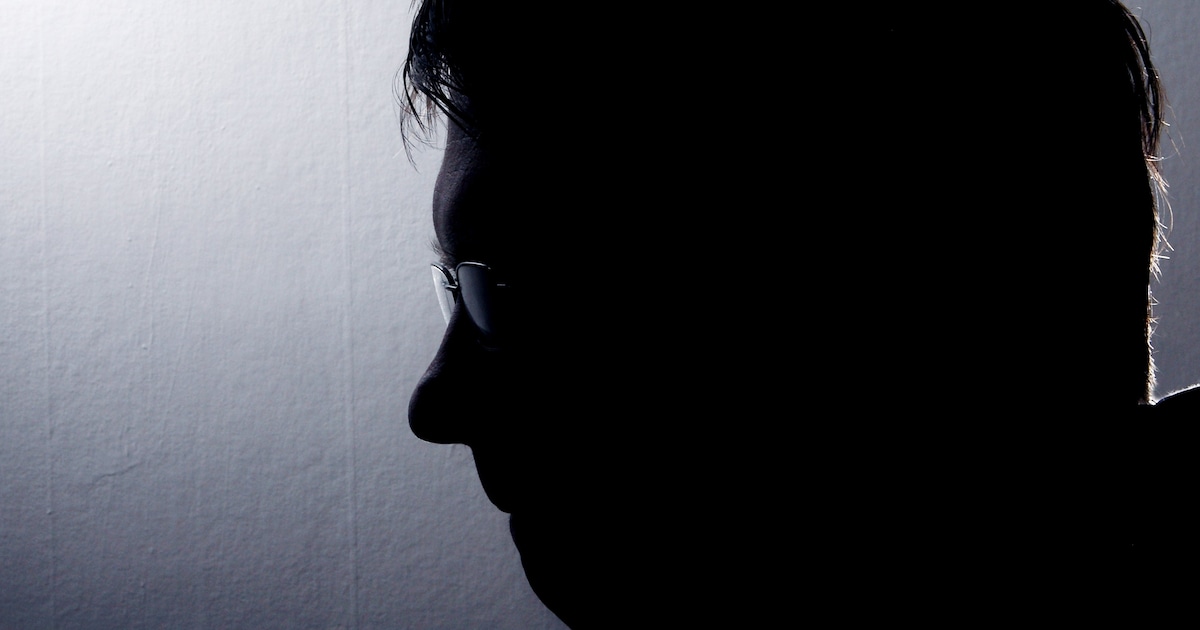 Einde aan rustige treinrit als M. (32) uit Almelo zijn piemel ontbloot ...