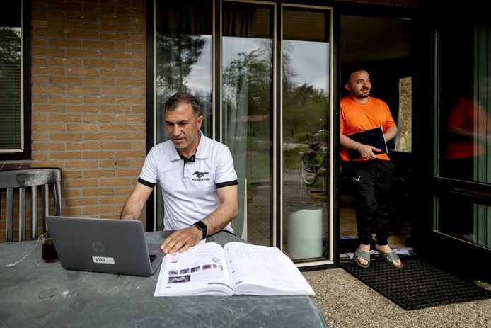 Met pijn in zijn hart mist Mulham de verjaardagen van zijn kinderen ...