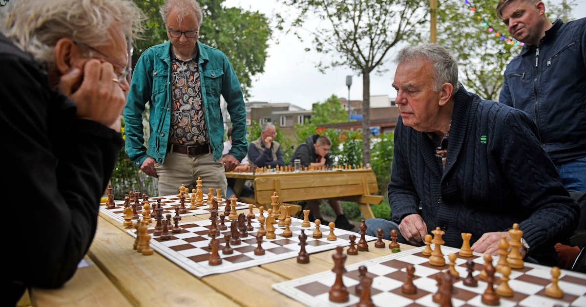 Jarige schaakclub heeft schaakheld te gast: Hans Böhm speelt ...