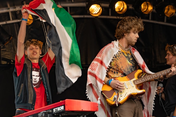 Overijssel grijpt niet in na Palestijnse vlag bij bevrijdingsfestival ...
