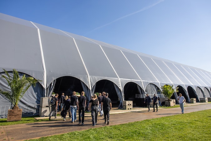Schaamte rond afgelast festival: Amsterdam vroeg 4 keer (!) of tent in ...