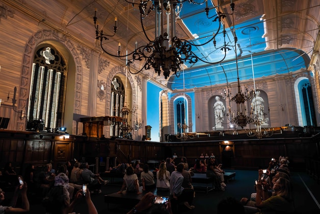 Kunstzinnige reis dwars door Grote Kerk: dit is Lumina | Regio ...