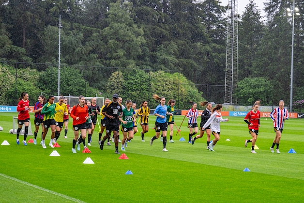 Wat deden de shirts van Achilles’12 en Avanti Wilskracht op de training ...