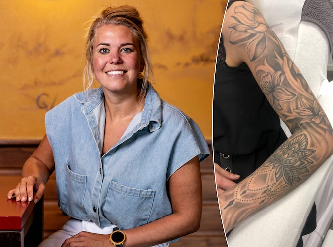 Dolgelukkig, ondanks de pijn die ze moest doorstaan: de enorme tatoeage ...