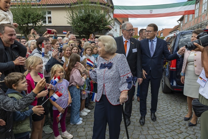 Beatrix Duikt Met Haar Zonen Op In Duitsland Voor Claus Hitzacker Even