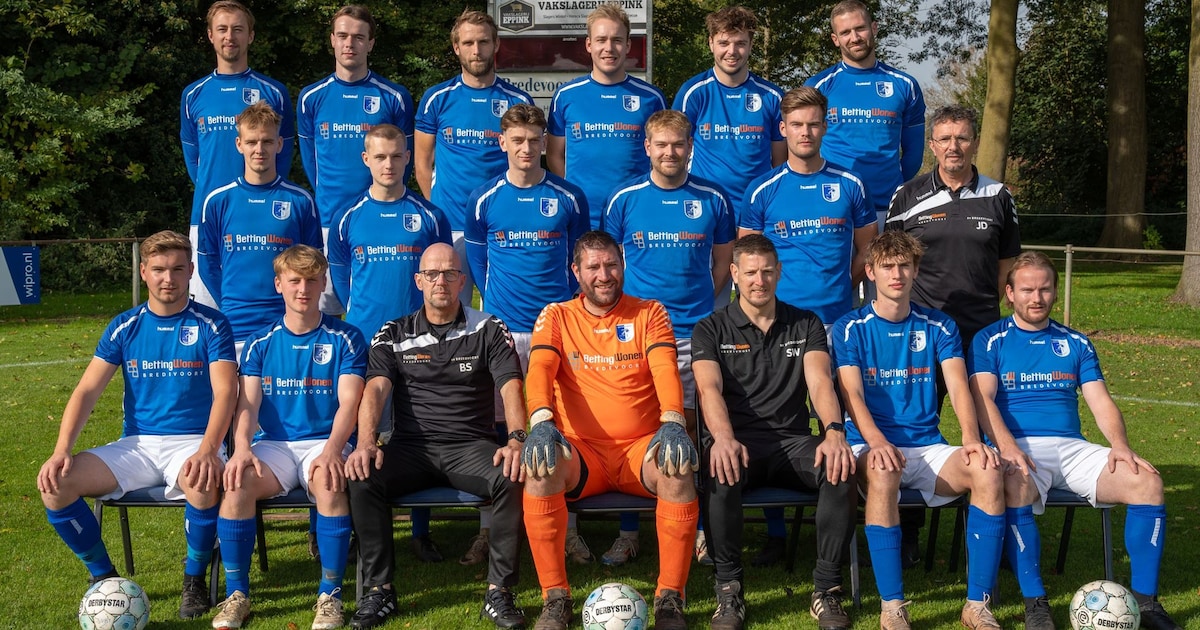 Heel veel taart voor voetbalteam Bredevoort 1 en Bennie Hebbink opnieuw ...