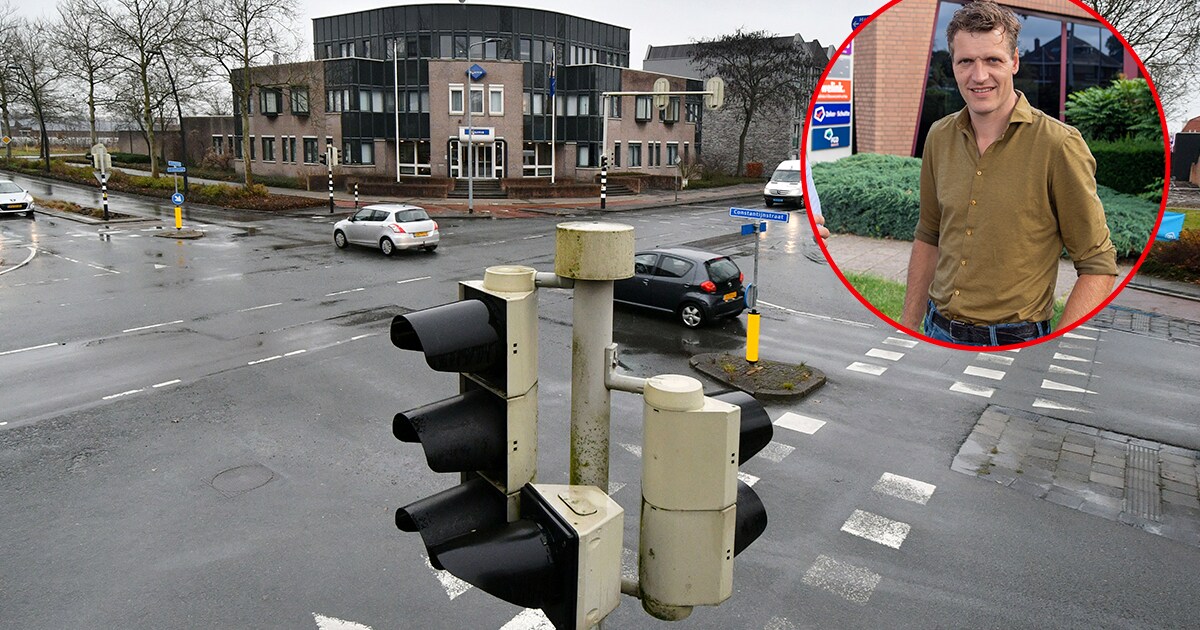 Bert krijgt drie keer ‘nee’ als hij pand in Nijverdal aanbiedt voor asielzoekers, met twee ...