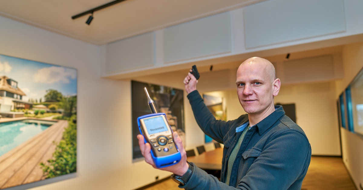 Als Tim (41) uit Delden aan een klus begint, schiet hij altijd eerst met zijn alarmpistool | Hof ...