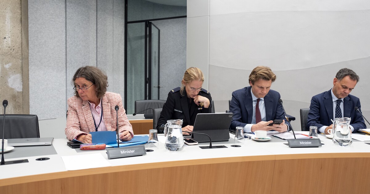 Kabinet houdt deur voor Afghaanse helpers dicht, alleen ‘schrijnende gevallen’ | Politiek ...