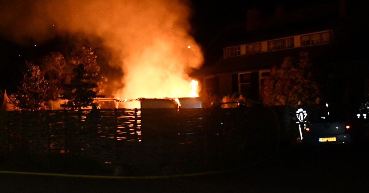 Alerte vrachtwagenchauffeur ontdekt brand in Vroomshoop | Regio ...